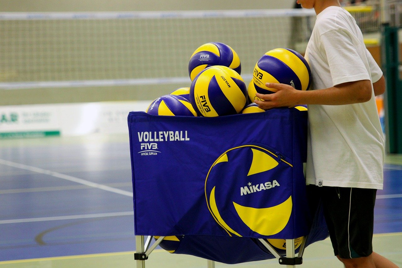 7 Ways Volleyball Coaches Can Emphasize The Importance Of Sportsmanship 